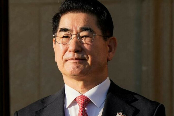 Janubiy Koreya sobiq mudofaa vaziri hojatxonada joniga qasd qilishga ...