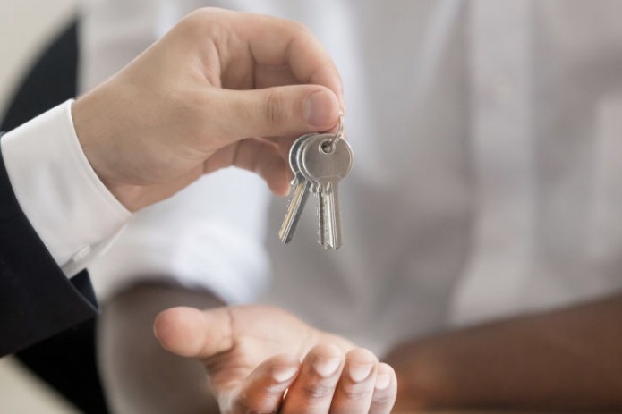 Ijara shartnomalarini hisobga qo‘yishda talabalardan elektron raqamli ...