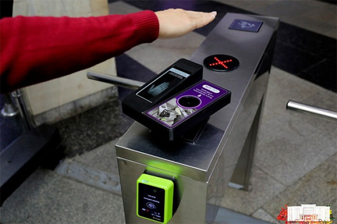 Uzbek metro launches palm scanning system for payments | UzReport.news