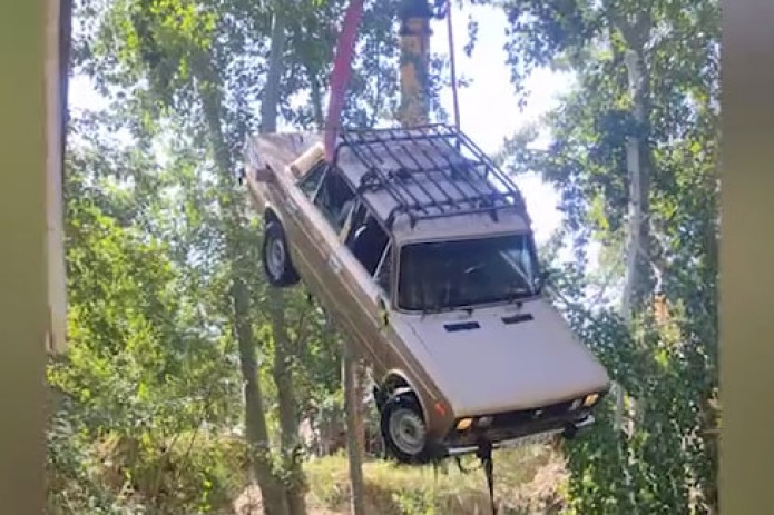 Toshkent viloyatida "Jiguli 06" kanalga tushib ketdi | UzReport.news