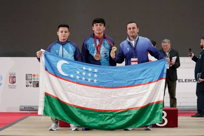 Uzbek athlete wins gold medal in weightlifting | UzReport.news