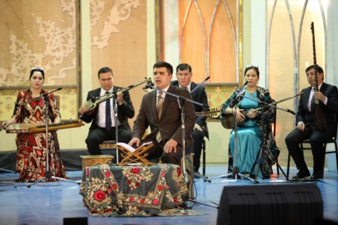 Barcha telekanallarda maqom vaqti tashkil etish taklif qilindi ...