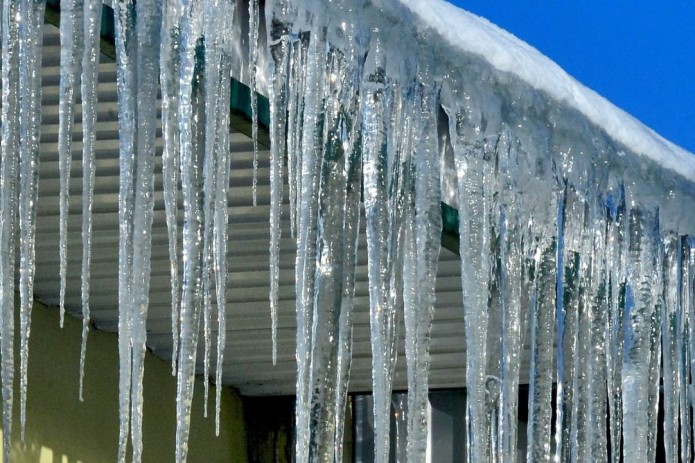 FVV aholini tomdan tushishi mumkin bo‘lgan qor va muzlardan ehtiyot bo ...
