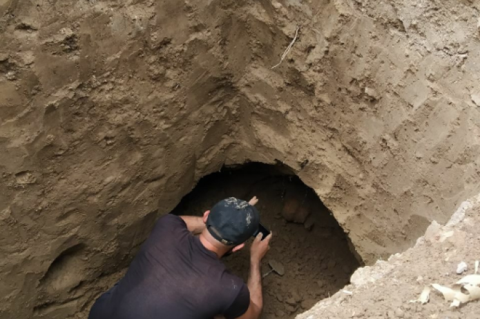 Resident of Angren discovers ancient burial site in his yard | UzReport ...