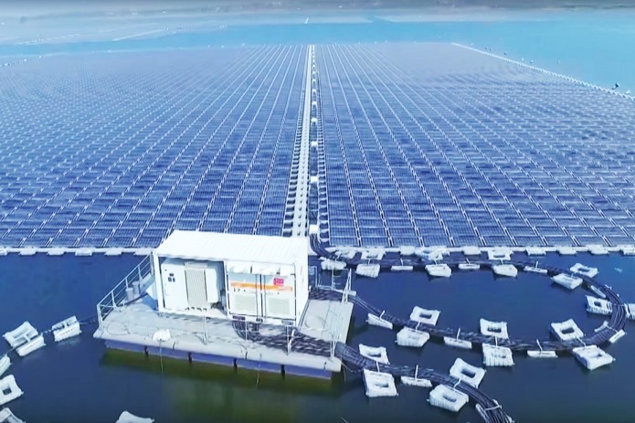 Xitoy dunyodagi eng yirik quyosh elektr stansiyasini ishga tushirdi ...