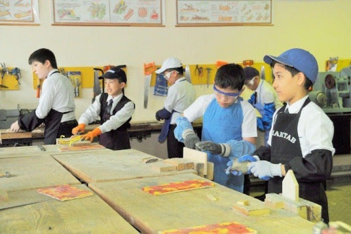 O'quvchilarni kasb-hunarga tayyorlashning yangi tizimini joriy etish ...