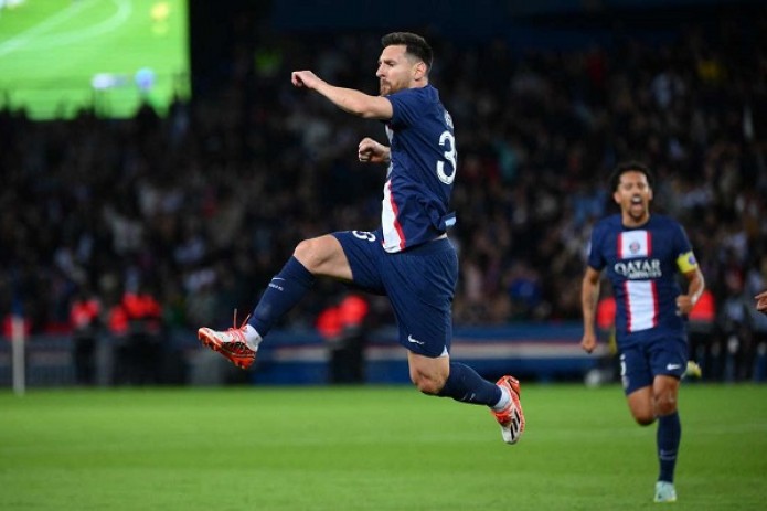 PSJ bosh murabbiyi: “Men futbolchilarimdan faqat Messi uchun o ...