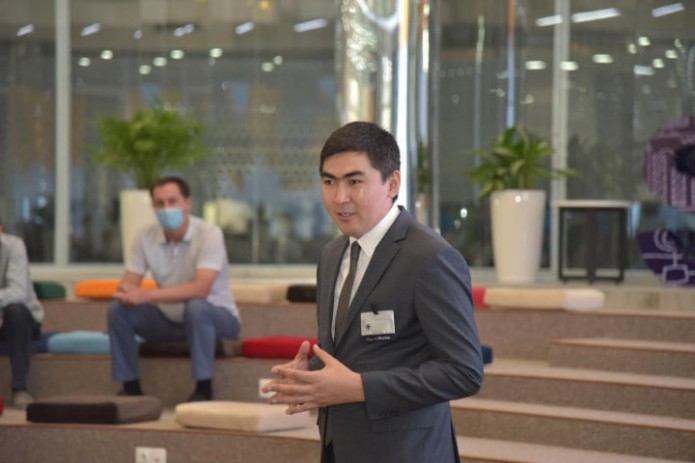 Otabek Xasanov: Tanlovga qo‘yiladigan barcha lavozimlardagi "v.b"ni bugundan to‘xtatasizlar ...