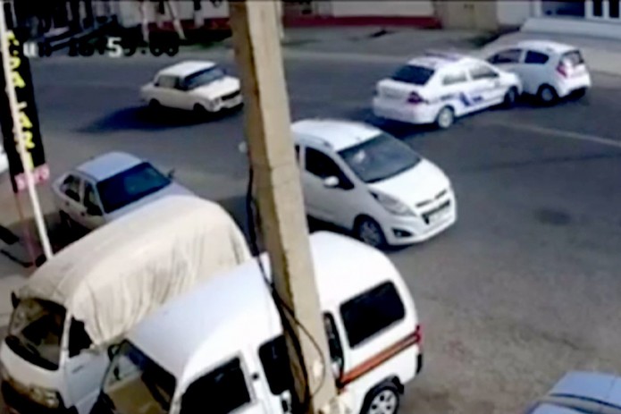 Andijonda IIBga qarashli mashina Spark bilan to'qnashib, avariya ...