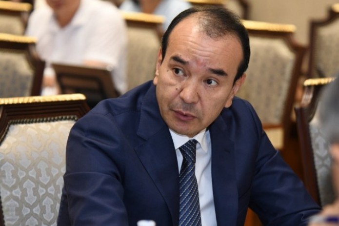 Madaniyat vaziri Ozodbek Nazarbekov 10 nafar san’atkor haqida ma’lumot ...