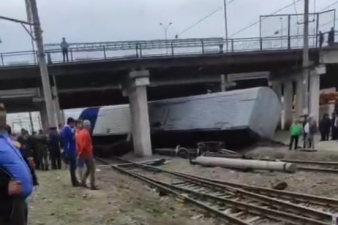 Toshkentda poyezd vagonlari izdan chiqib ketdi | UzReport.news